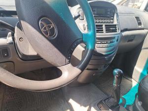 Grey Toyota Previa 2004 in Vilnius, with an engine capacity of 2.00 L and mileage of 400 thousand km for 650 €, photo 4 on AUTOMOTO.COM.LV