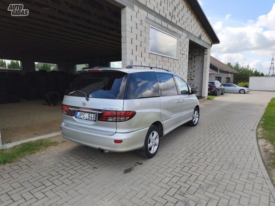 Grey Toyota Previa 2004 in Vilnius, with an engine capacity of 2.00 L and mileage of 360 thousand km for 1500 €, photo 3 on AUTOMOTO.COM.LV