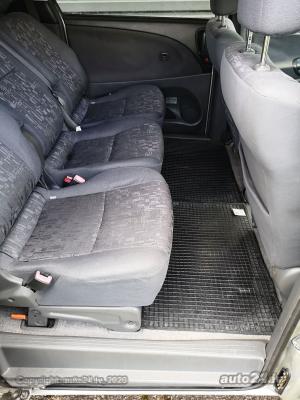 Grey Toyota Previa 2003 in Tallinn, with an engine capacity of 2.00 L and mileage of 264 thousand km for 2200 €, photo 16 on AUTOMOTO.COM.LV