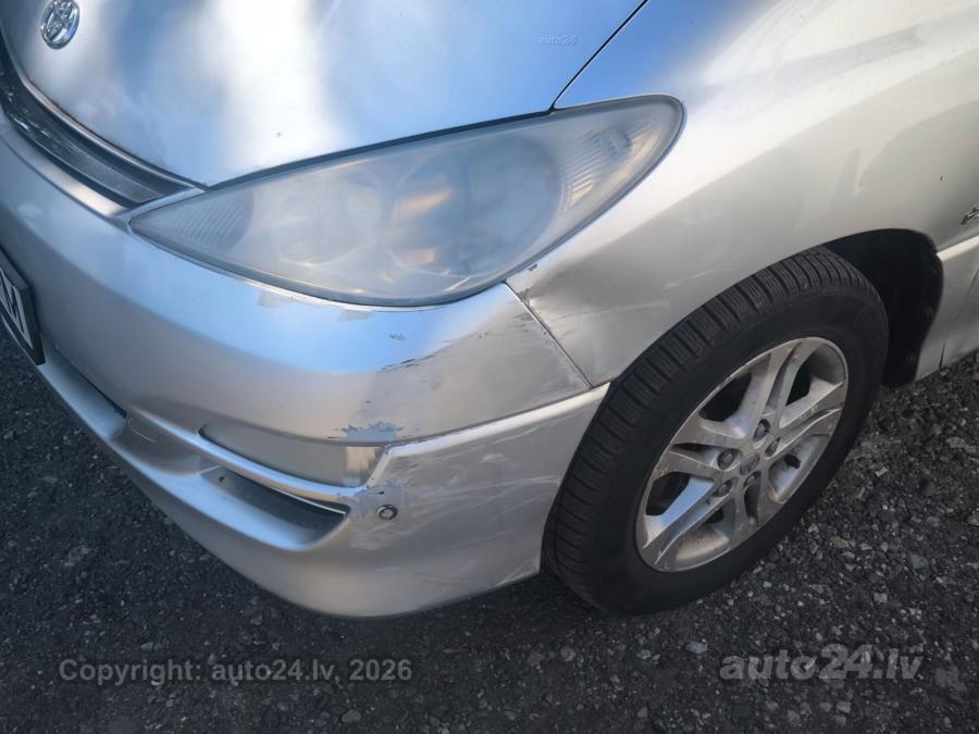 Grey Toyota Previa 2003 in Tallinn, with an engine capacity of 2.00 L and mileage of 264 thousand km for 2200 €, photo 18 on AUTOMOTO.COM.LV