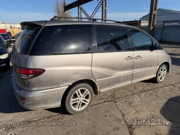 Grey Toyota Previa 2005 in Tallinn, with an engine capacity of 2.00 L and mileage of 360 thousand km for 999 €, photo 3 on AUTOMOTO.COM.LV