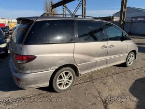 Pelēks Toyota Previa 2005 Tallina, ar dzinēja tilpumu 2.00 L un nobraukumu 360 tūkst. km par 999 €, foto 4 vietnē AUTOMOTO.COM.LV