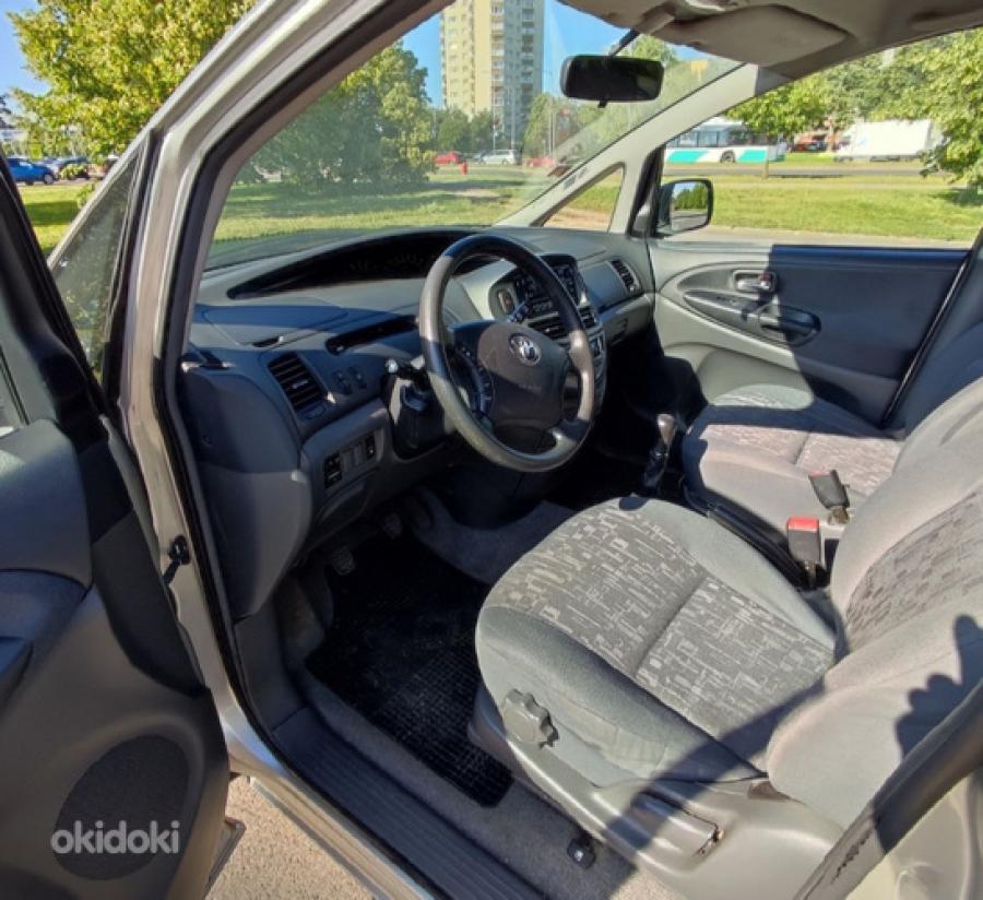 Toyota Previa 2003 in Tallinn, with an engine capacity of 2.00 L and mileage of 260 thousand km for 2300 €, photo 10 on AUTOMOTO.COM.LV