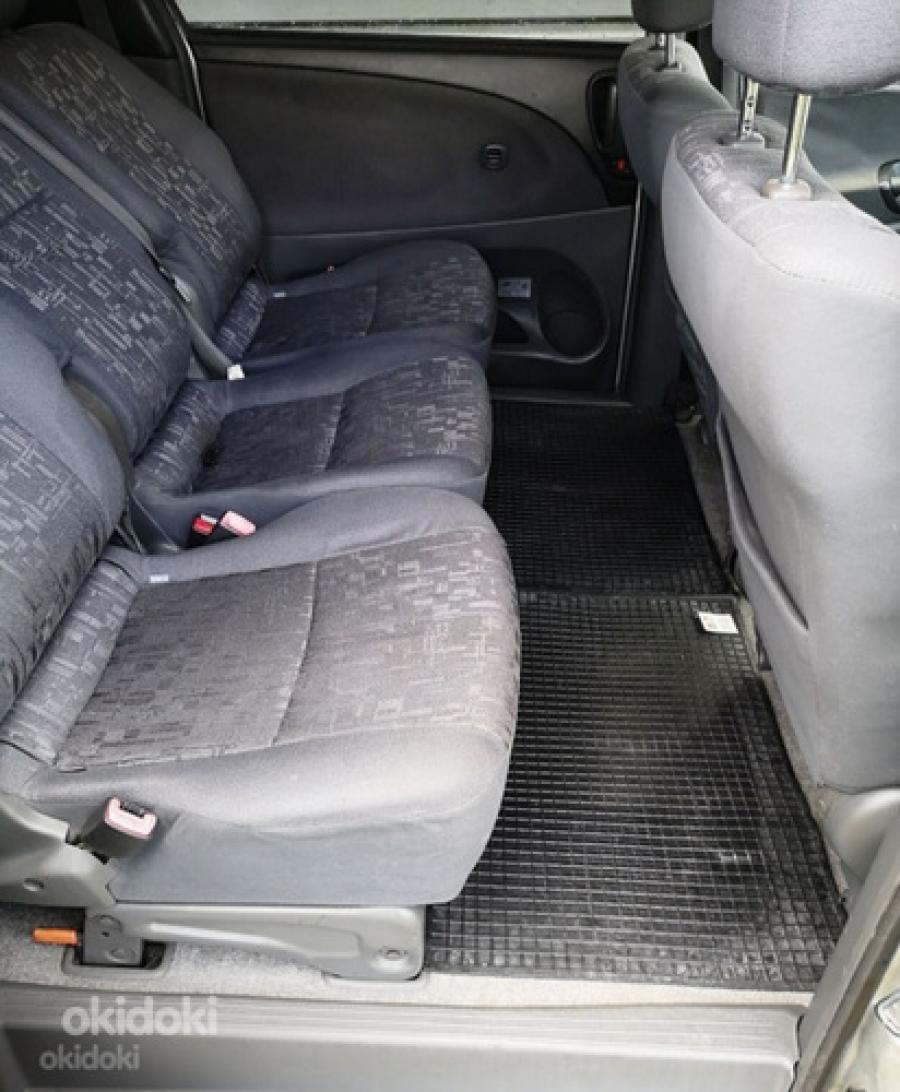Toyota Previa 2003 in Tallinn, with an engine capacity of 2.00 L and mileage of 260 thousand km for 2300 €, photo 14 on AUTOMOTO.COM.LV