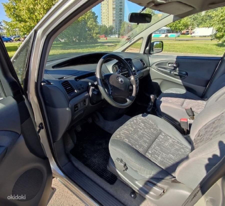 Toyota Previa 2003 in Tallinn, with an engine capacity of 2.00 L and mileage of 260 thousand km for 2300 €, photo 23 on AUTOMOTO.COM.LV