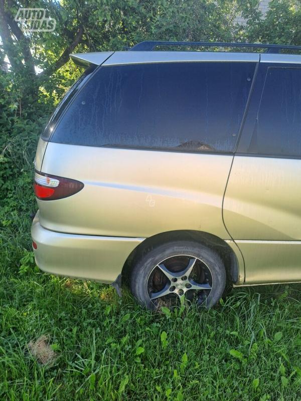 Toyota Previa 2002 in Akmene, with an engine capacity of 2.00 L and mileage of 260 thousand km for 600 €, photo 1 on AUTOMOTO.COM.LV