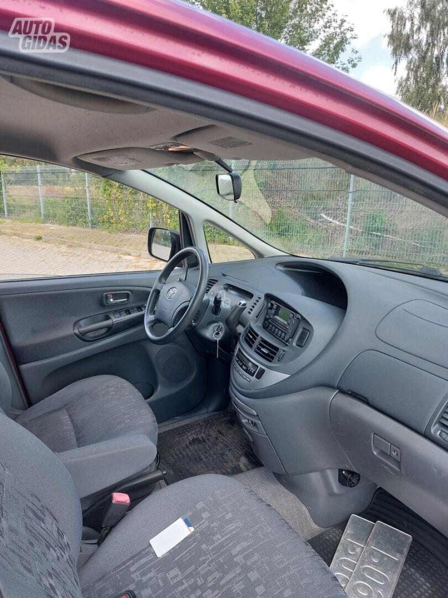 Toyota Previa 2004 in Marijampole, with an engine capacity of 2.40 L and mileage of 280 thousand km for 2750 €, photo 10 on AUTOMOTO.COM.LV