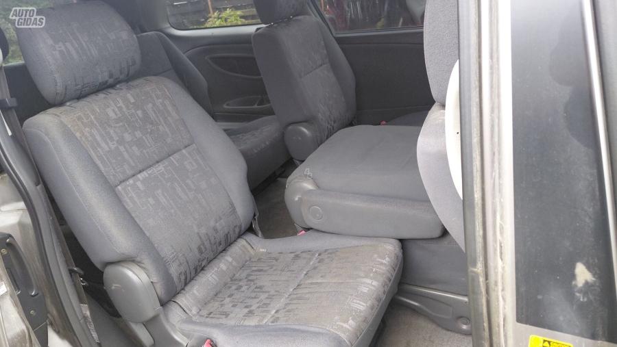 Toyota Previa 2004 Mažeikiai, ar dzinēja tilpumu 2.00 L un nobraukumu 321 tūkst. km par 450 €, foto 10 vietnē AUTOMOTO.COM.LV