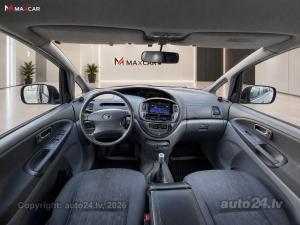 Toyota Previa 2003 in Tallinn, with an engine capacity of 2.00 L and mileage of 297 thousand km for 2499 €, photo 5 on AUTOMOTO.COM.LV