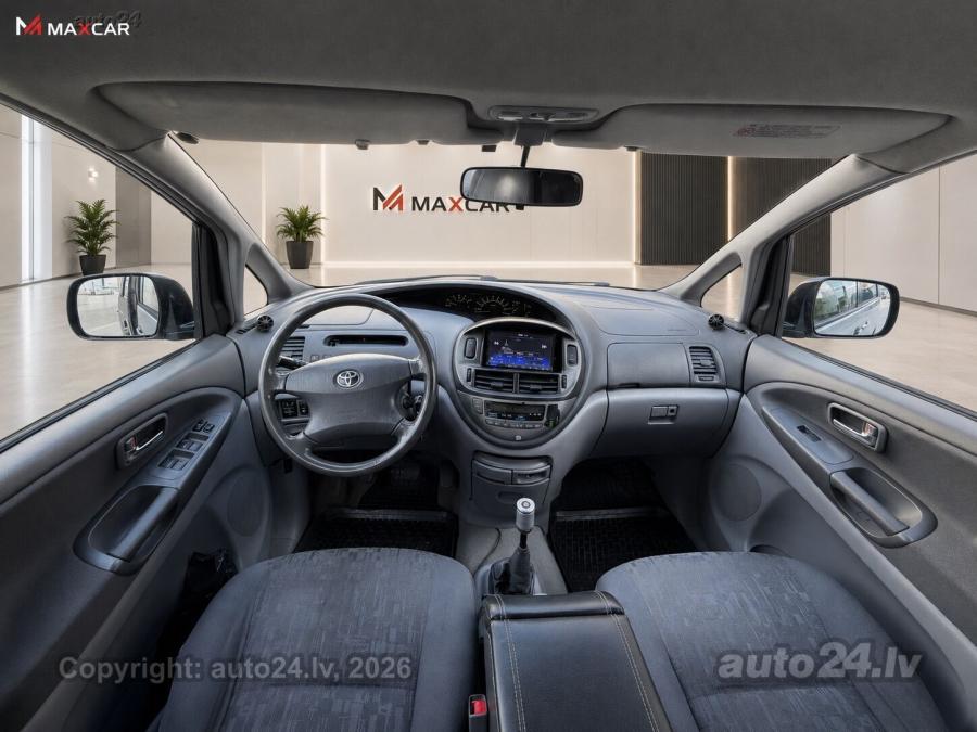 Toyota Previa 2003 in Tallinn, with an engine capacity of 2.00 L and mileage of 297 thousand km for 2499 €, photo 5 on AUTOMOTO.COM.LV