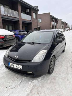 Melns Toyota Prius 2005 Kauņa, ar dzinēja tilpumu 1.50 L un nobraukumu 340 tūkst. km par 3300 €, foto 4 vietnē AUTOMOTO.COM.LV