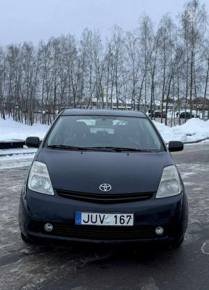 Melns Toyota Prius 2005 Viļņa, ar dzinēja tilpumu 1.50 L un nobraukumu 255 tūkst. km par 3000 €, foto 4 vietnē AUTOMOTO.COM.LV