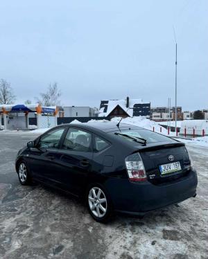 Melns Toyota Prius 2005 Viļņa, ar dzinēja tilpumu 1.50 L un nobraukumu 255 tūkst. km par 3000 €, foto 8 vietnē AUTOMOTO.COM.LV