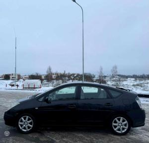 Melns Toyota Prius 2005 Viļņa, ar dzinēja tilpumu 1.50 L un nobraukumu 255 tūkst. km par 3000 €, foto 9 vietnē AUTOMOTO.COM.LV
