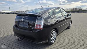Melns Toyota Prius 2005 Marijampole, ar dzinēja tilpumu 1.50 L un nobraukumu 218 tūkst. km par 3250 €, foto 6 vietnē AUTOMOTO.COM.LV