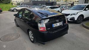 Черный Тойота Приус 2005 в Вильнюс, объемом двигателя 1.50 л и пробегом 290 тыс. км за 1350 €, фото 4 на AUTOMOTO.COM.LV