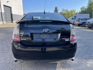 Melns Toyota Prius 2005 Viļņa, ar dzinēja tilpumu 1.50 L un nobraukumu 298 tūkst. km par 2999 €, foto 10 vietnē AUTOMOTO.COM.LV