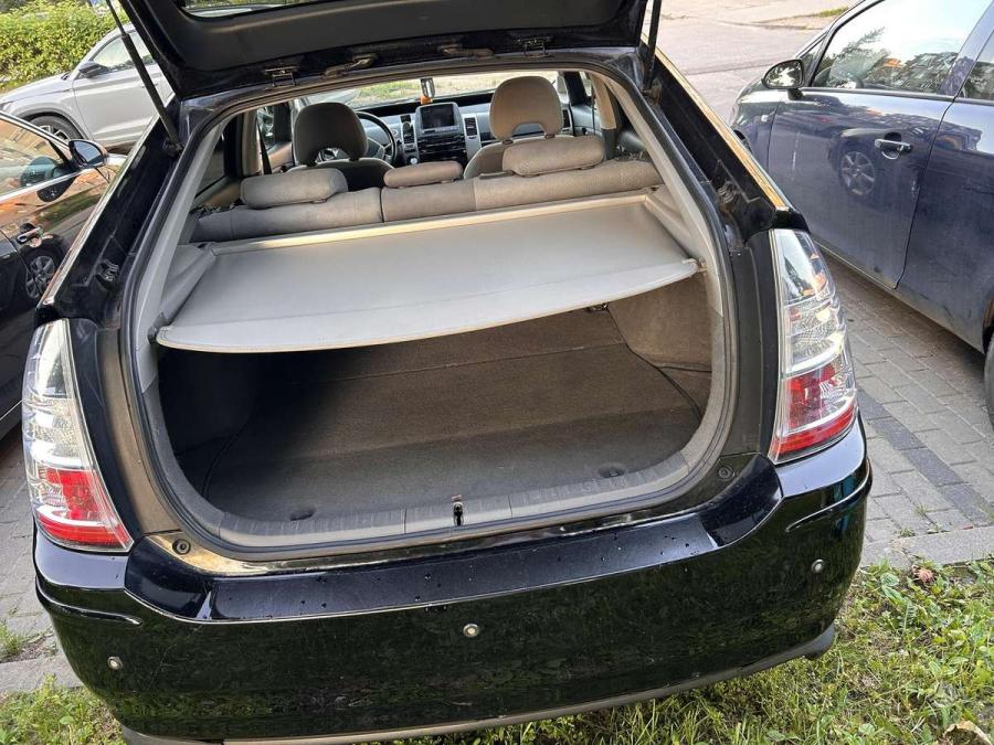 Melns Toyota Prius 2005 Viļņa, ar dzinēja tilpumu 1.50 L un nobraukumu 240 tūkst. km par 2200 €, foto 16 vietnē AUTOMOTO.COM.LV