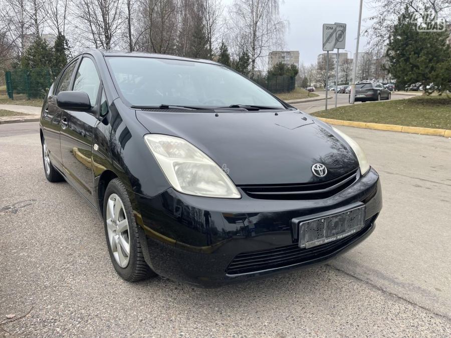 Melns Toyota Prius 2006 Viļņa, ar dzinēja tilpumu 1.50 L un nobraukumu 283 tūkst. km par 3350 €, foto 4 vietnē AUTOMOTO.COM.LV