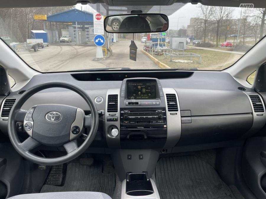 Melns Toyota Prius 2006 Viļņa, ar dzinēja tilpumu 1.50 L un nobraukumu 283 tūkst. km par 3350 €, foto 9 vietnē AUTOMOTO.COM.LV
