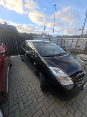 Melns Toyota Prius 2006 Klaipėda, ar dzinēja tilpumu 1.50 L un nobraukumu 252 tūkst. km par 2800 €, foto 2 vietnē AUTOMOTO.COM.LV