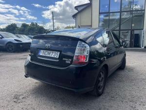 Melns Toyota Prius 2006 Viļņa, ar dzinēja tilpumu 1.50 L un nobraukumu 309 tūkst. km par 1999 €, foto 7 vietnē AUTOMOTO.COM.LV