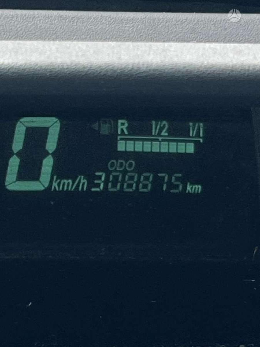 Melns Toyota Prius 2006 Viļņa, ar dzinēja tilpumu 1.50 L un nobraukumu 309 tūkst. km par 1999 €, foto 8 vietnē AUTOMOTO.COM.LV
