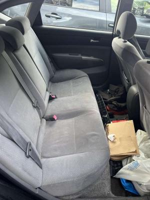 Melns Toyota Prius 2006 Viļņa, ar dzinēja tilpumu 1.50 L un nobraukumu 309 tūkst. km par 1999 €, foto 12 vietnē AUTOMOTO.COM.LV