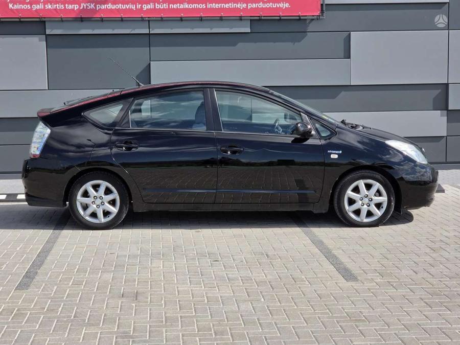 Черный Тойота Приус 2006 в Паневежис, объемом двигателя 1.50 л и пробегом 330 тыс. км за 2650 €, фото 6 на AUTOMOTO.COM.LV