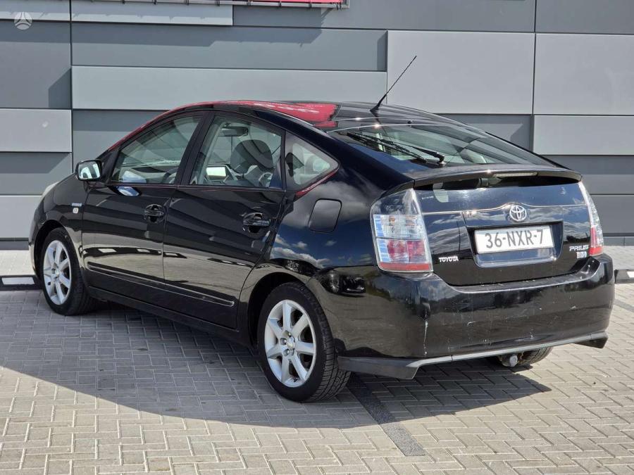 Черный Тойота Приус 2006 в Паневежис, объемом двигателя 1.50 л и пробегом 330 тыс. км за 2650 €, фото 7 на AUTOMOTO.COM.LV