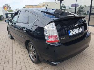 Black Toyota Prius 2006 in Kaunas, with an engine capacity of 1.50 L and mileage of 250 thousand km for 3100 €, photo  on AUTOMOTO.COM.LV