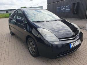 Black Toyota Prius 2006 in Kaunas, with an engine capacity of 1.50 L and mileage of 250 thousand km for 3100 €, photo 5 on AUTOMOTO.COM.LV
