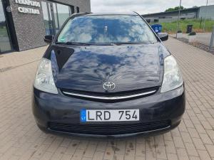 Black Toyota Prius 2006 in Kaunas, with an engine capacity of 1.50 L and mileage of 250 thousand km for 3100 €, photo 6 on AUTOMOTO.COM.LV