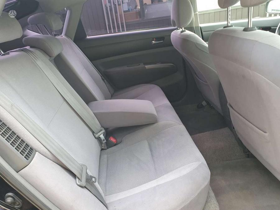 Black Toyota Prius 2006 in Kaunas, with an engine capacity of 1.50 L and mileage of 250 thousand km for 3100 €, photo 12 on AUTOMOTO.COM.LV