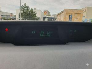Black Toyota Prius 2006 in Kaunas, with an engine capacity of 1.50 L and mileage of 250 thousand km for 3100 €, photo 14 on AUTOMOTO.COM.LV