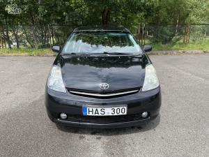 Black Toyota Prius 2006 in Vilnius, with an engine capacity of 1.50 L and mileage of 380 thousand km for 2800 €, photo  on AUTOMOTO.COM.LV