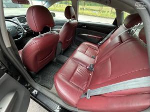 Black Toyota Prius 2006 in Vilnius, with an engine capacity of 1.50 L and mileage of 380 thousand km for 2800 €, photo 9 on AUTOMOTO.COM.LV
