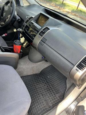 Melns Toyota Prius 2006 Viļņa, ar dzinēja tilpumu 1.50 L un nobraukumu 382 tūkst. km par 3800 €, foto 11 vietnē AUTOMOTO.COM.LV