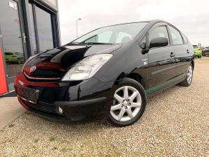 Black Toyota Prius 2007 in Kedainiai, with an engine capacity of 1.50 L and mileage of 278 thousand km for 3999 €, photo 37 on AUTOMOTO.COM.LV