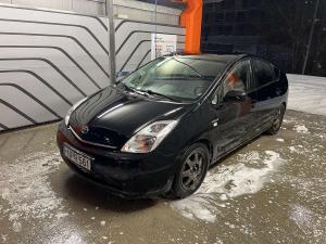 Melns Toyota Prius 2007 Viļņa, ar dzinēja tilpumu 1.50 L un nobraukumu 573 tūkst. km par 1800 €, foto 4 vietnē AUTOMOTO.COM.LV