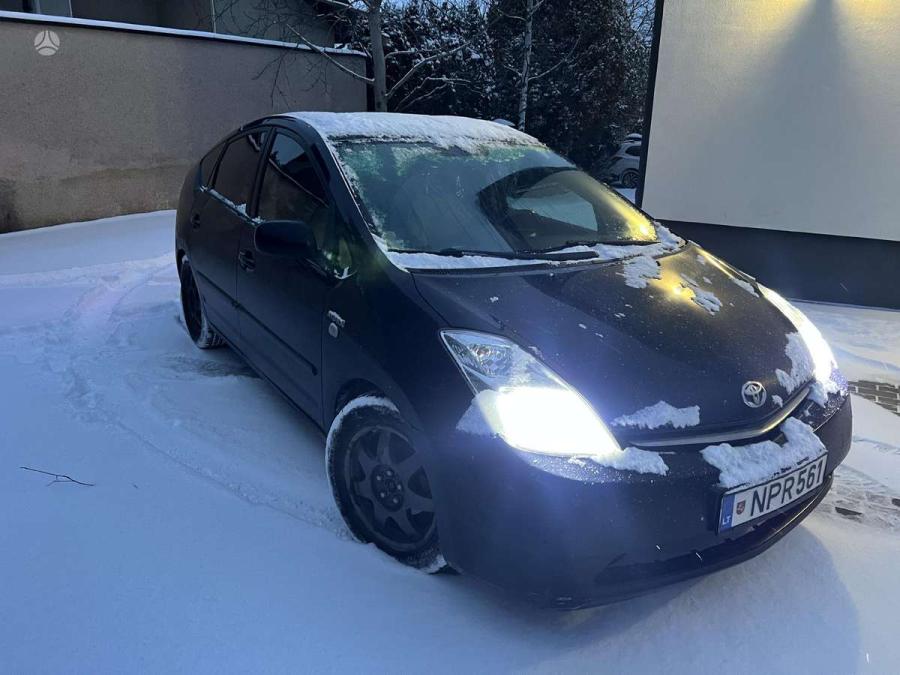 Melns Toyota Prius 2007 Viļņa, ar dzinēja tilpumu 1.50 L un nobraukumu 573 tūkst. km par 1800 €, foto 9 vietnē AUTOMOTO.COM.LV