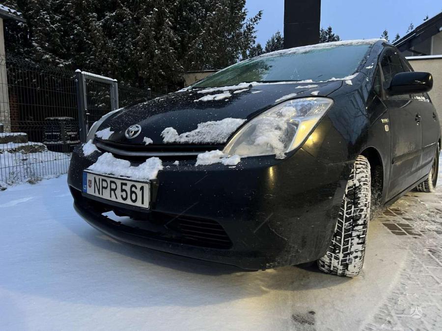 Melns Toyota Prius 2007 Viļņa, ar dzinēja tilpumu 1.50 L un nobraukumu 573 tūkst. km par 1800 €, foto 12 vietnē AUTOMOTO.COM.LV