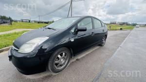 Black Toyota Prius 2007 in Riga, with an engine capacity of 1.50 L and mileage of 300 thousand km for 3600 €, photo 8 on AUTOMOTO.COM.LV