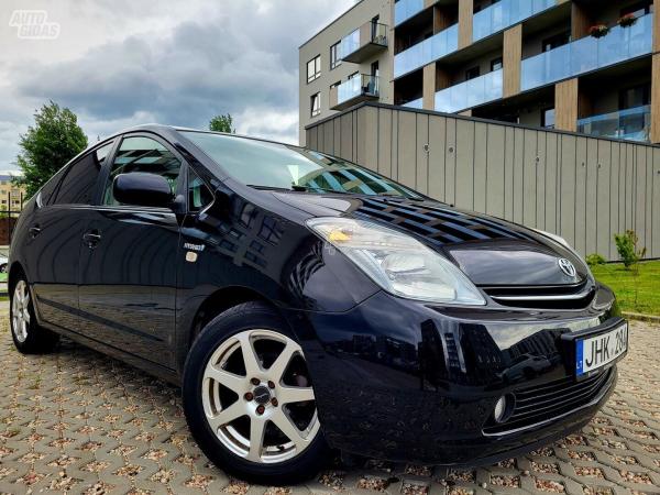 Melns Toyota Prius 2007 Viļņa, ar dzinēja tilpumu 1.50 L un nobraukumu 262 tūkst. km par 3299 €, foto 4 vietnē AUTOMOTO.COM.LV