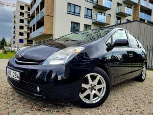 Black Toyota Prius 2007 in Vilnius, with an engine capacity of 1.50 L and mileage of 262 thousand km for 3299 €, photo  on AUTOMOTO.COM.LV