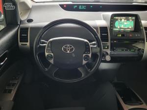 Black Toyota Prius 2007 in Vilnius, with an engine capacity of 1.50 L and mileage of 262 thousand km for 3299 €, photo 14 on AUTOMOTO.COM.LV