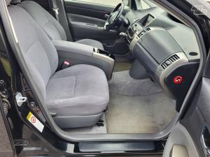 Black Toyota Prius 2007 in Vilnius, with an engine capacity of 1.50 L and mileage of 262 thousand km for 3299 €, photo 19 on AUTOMOTO.COM.LV