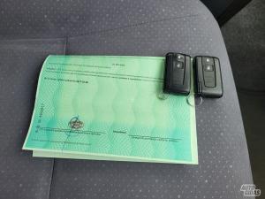 Black Toyota Prius 2007 in Vilnius, with an engine capacity of 1.50 L and mileage of 262 thousand km for 3299 €, photo 23 on AUTOMOTO.COM.LV