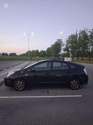 Melns Toyota Prius 2007 Kauņa, ar dzinēja tilpumu 1.50 L un nobraukumu 329 tūkst. km par 3000 €, foto 3 vietnē AUTOMOTO.COM.LV