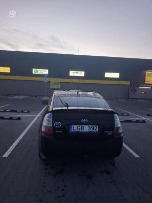 Melns Toyota Prius 2007 Kauņa, ar dzinēja tilpumu 1.50 L un nobraukumu 329 tūkst. km par 3000 €, foto 4 vietnē AUTOMOTO.COM.LV